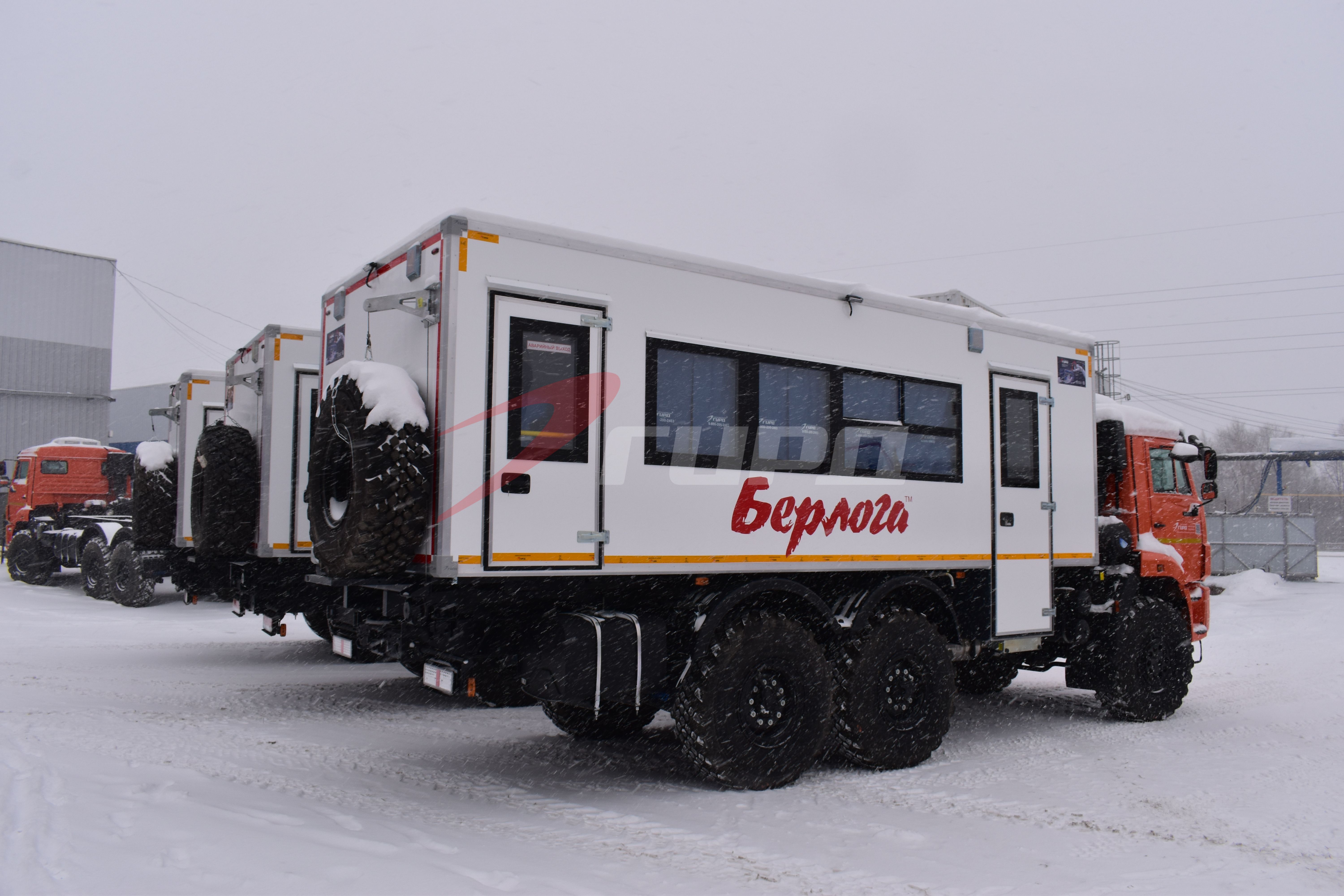 10 вахтовых автобусов БЕРЛОГА 22 места с багажным отсеком на шасси ...